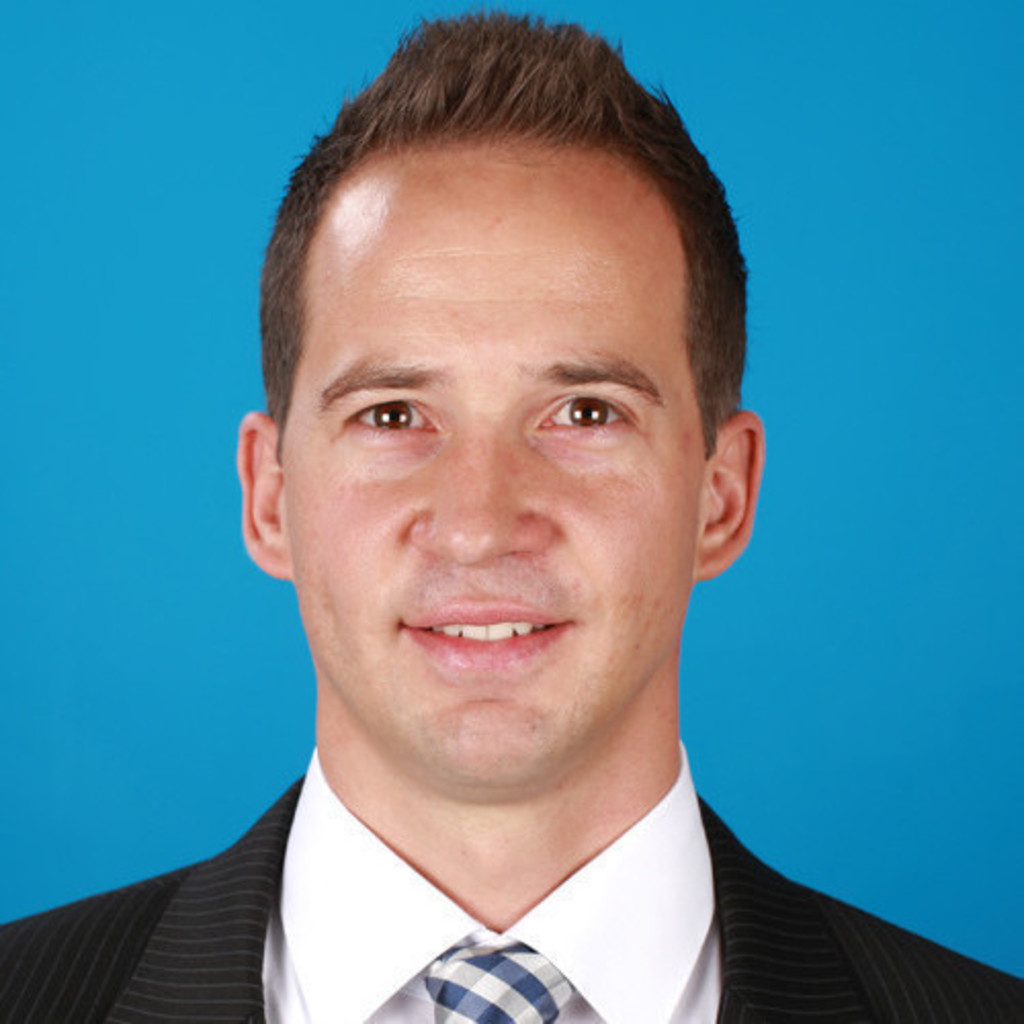 Christian Amos - Head Market Risk & Valuation Controlling - Bank Julius ...