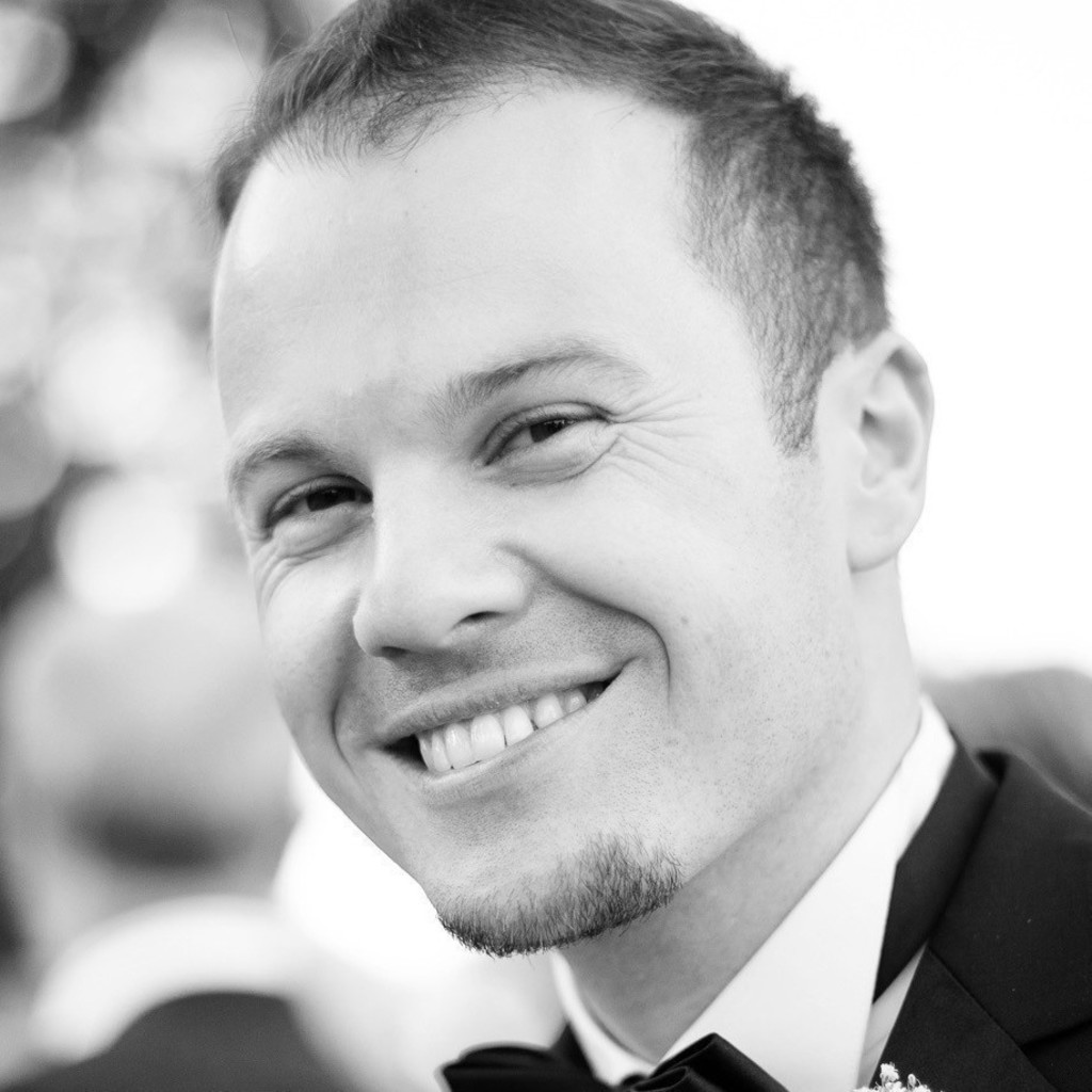 Tim Simonsen - Marketing Director - Queisser Pharma GmbH & Co. KG | XING