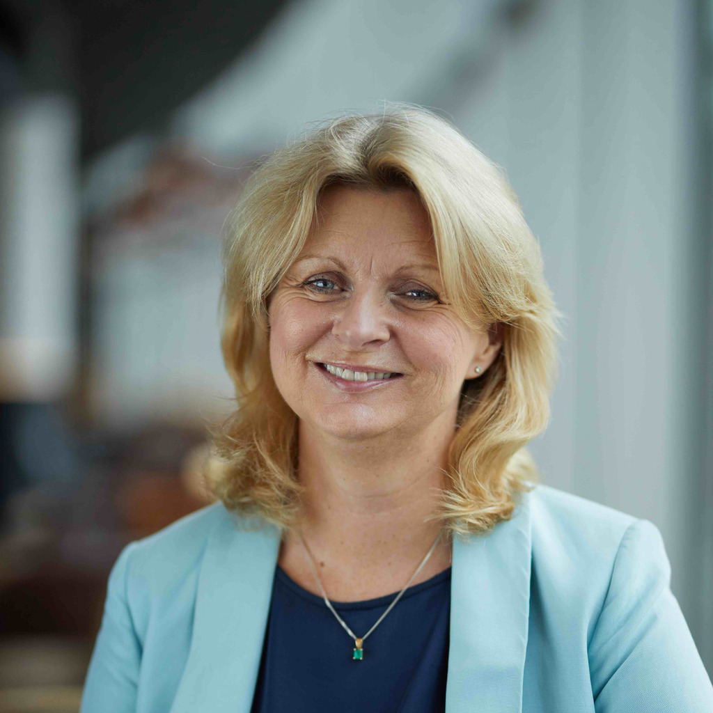 Alison Gray - VP Human Resources - Legends | XING