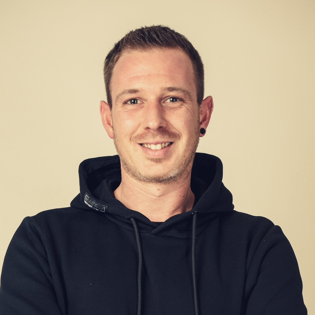 Florian Mangold - Schichtleiter Logistik - DB Schenker in Deutschland | XING