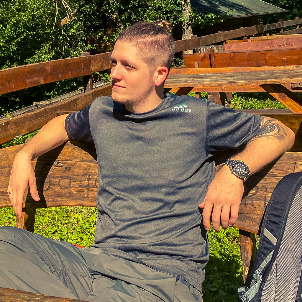 Sven Simons - Serviceleiter Schleifmaschinen - Schütte Servicecenter ...