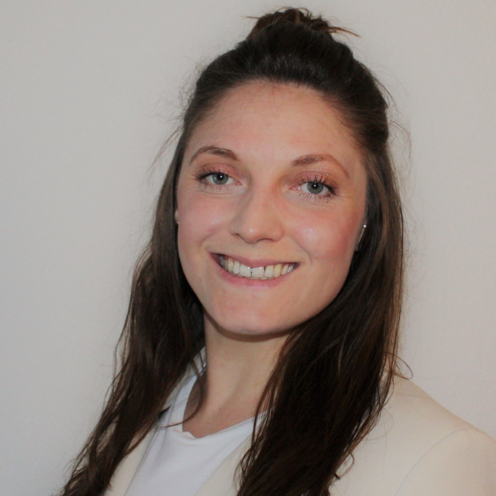 Maria Schmidt - Senior Consultant Connected Vehicle - MHP – A Porsche ...