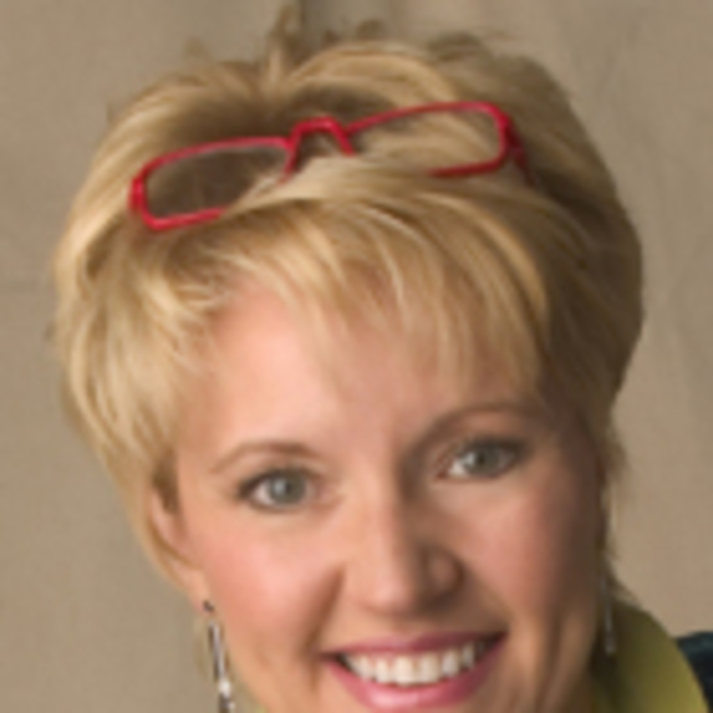 Debra Moore's Instagram, Twitter & Facebook on IDCrawl