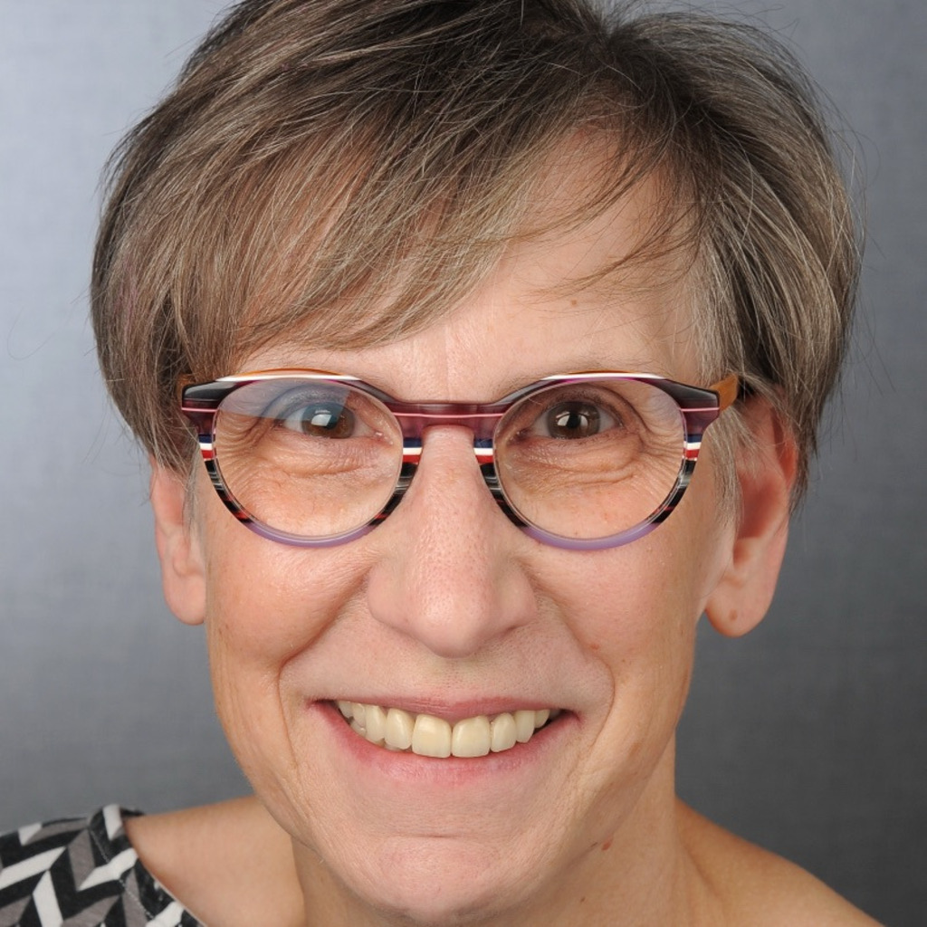 Birgit Rumberg - Dentalhygienikerin - Zahnarztzentrum Bochum West | XING