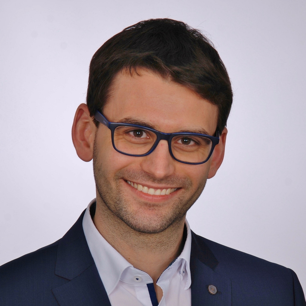 Simon Stanjek - Produktexperte - Mercedes-Benz AG | XING