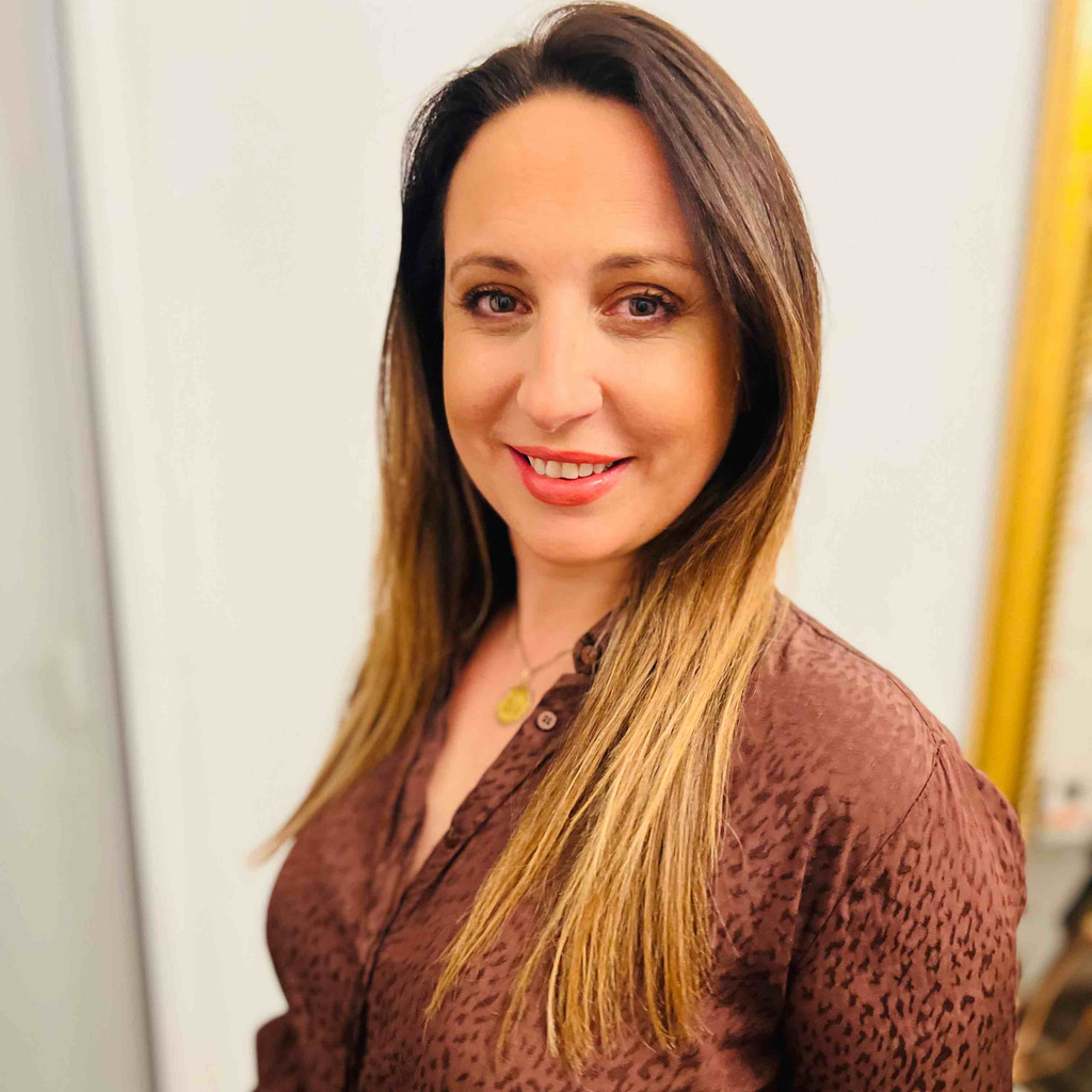 Alina Lobinger - Chef vom Dienst - Hubert Burda Media | XING