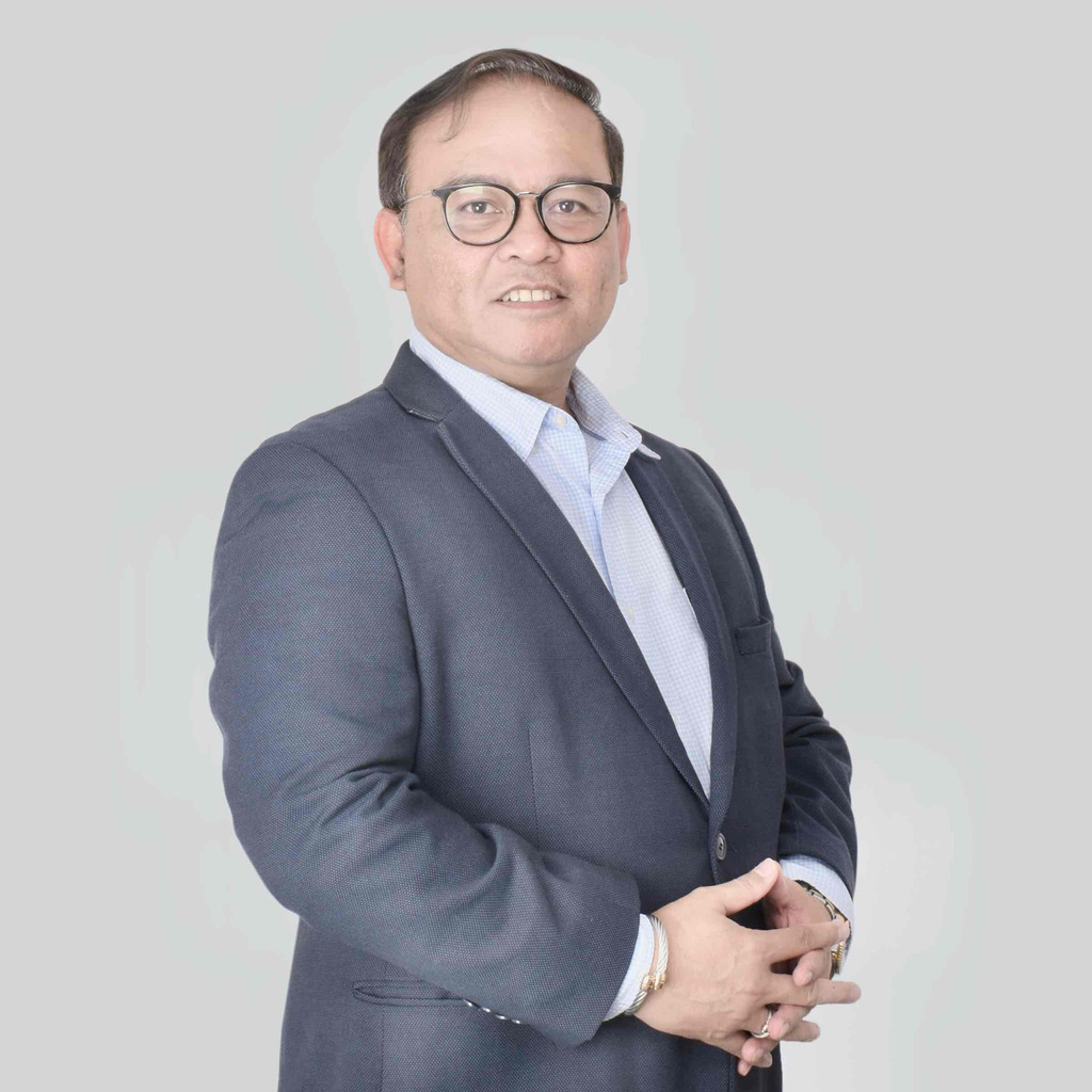 Christian Dizon - Sales Manager - Giordano | XING