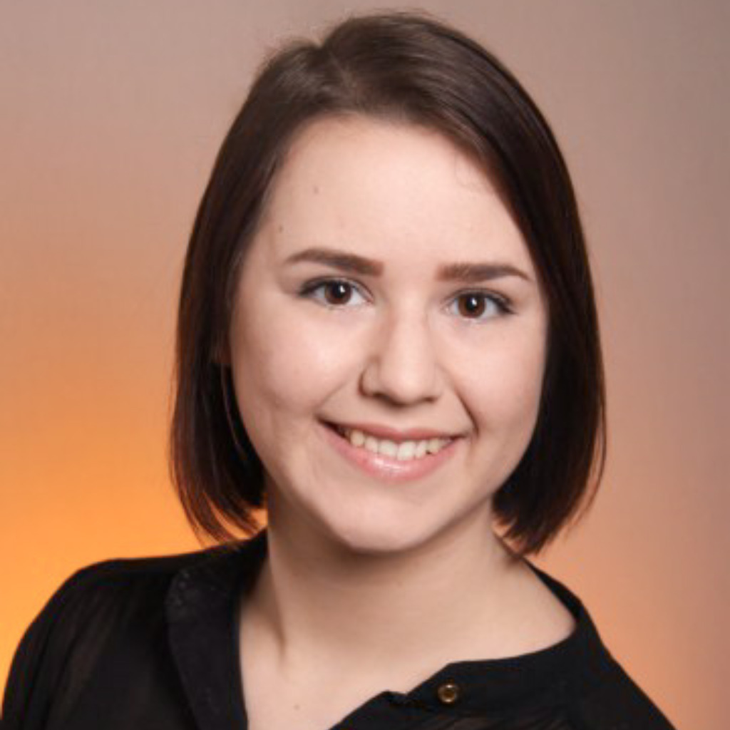 Jennifer Hefner's Instagram, Twitter & Facebook on IDCrawl