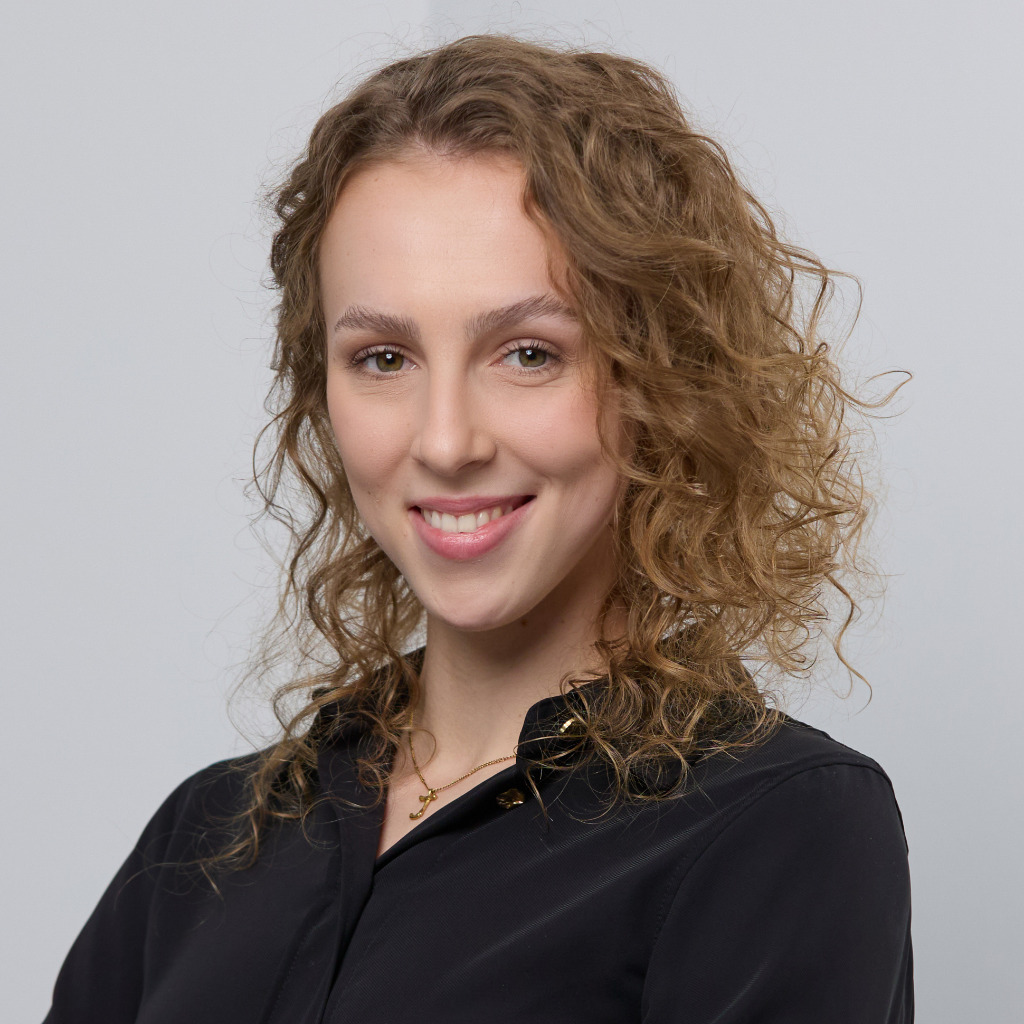 Johanna Grzybinski - Research Consulant - Björn Engelbrecht Executive ...