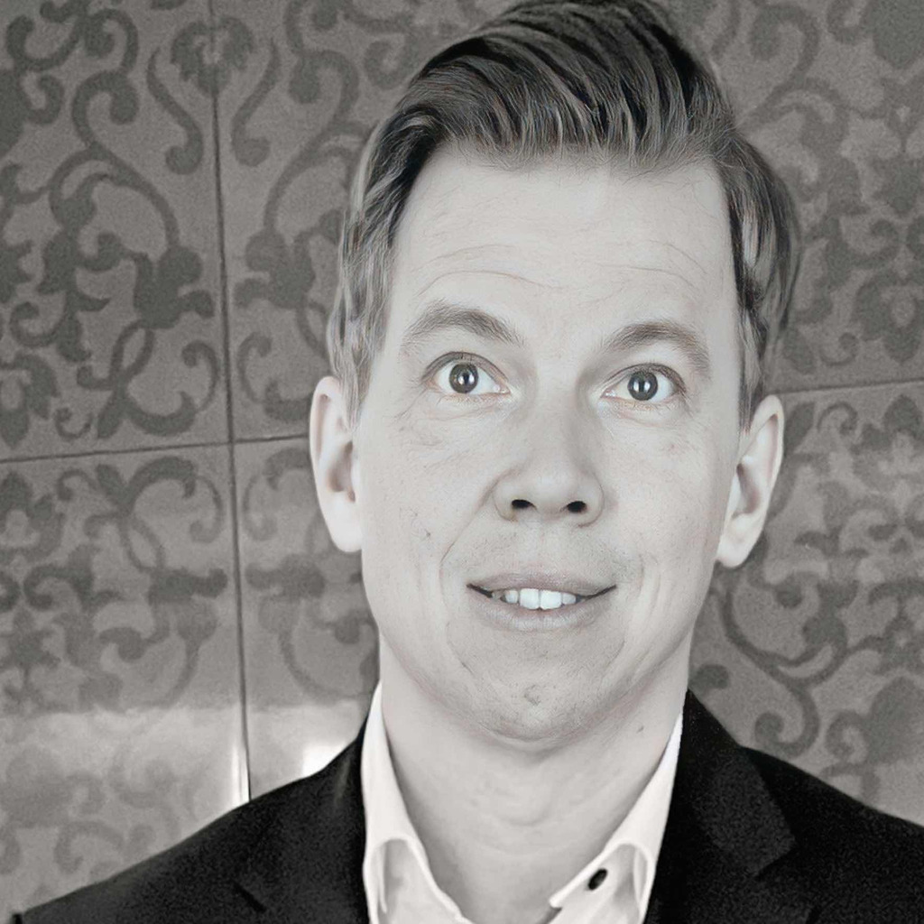 Robert Roessler - Director Sales - Products and Features GmbH | XING