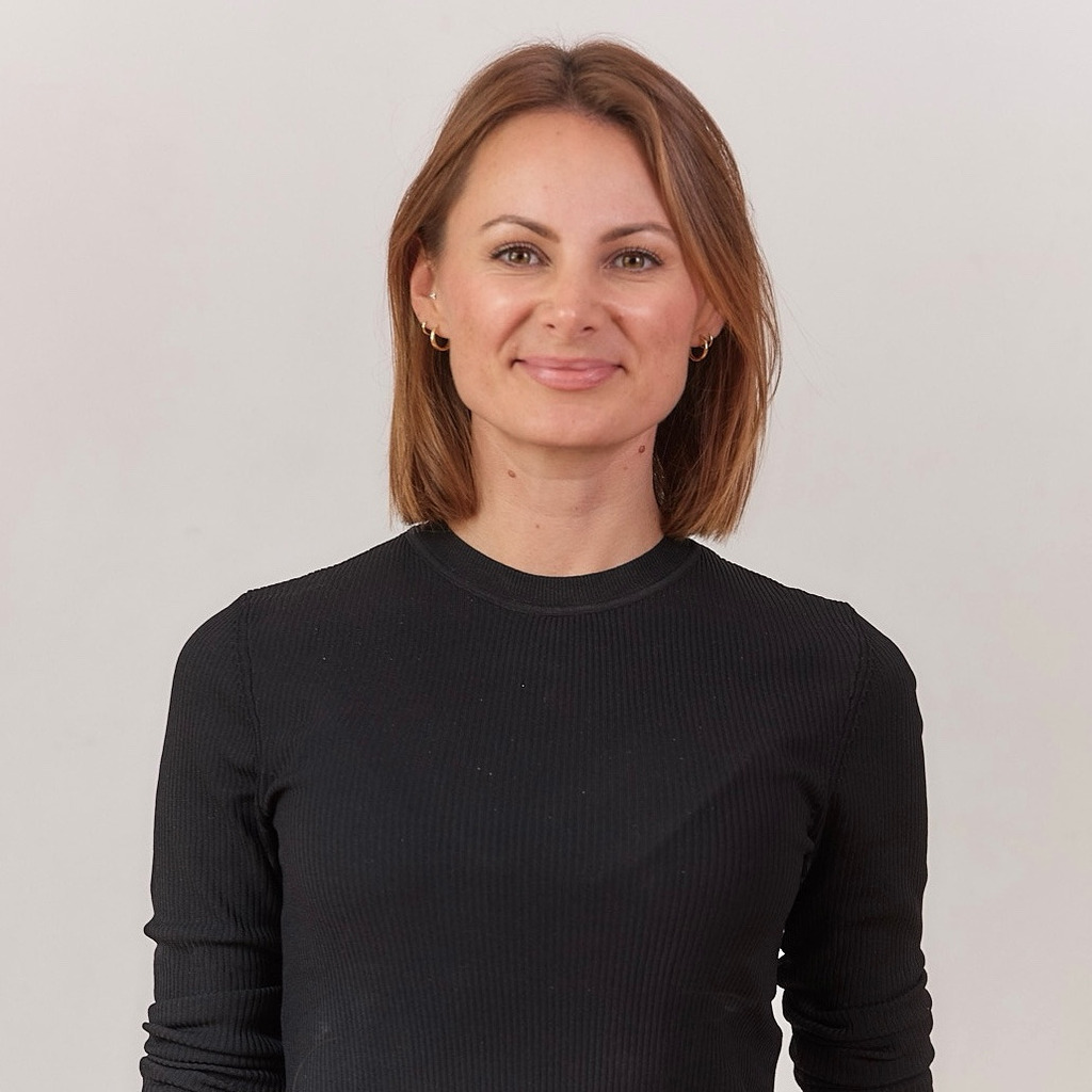 Julia Stoller - Trainerin, Beraterin, Coach - weConnAct Research ...