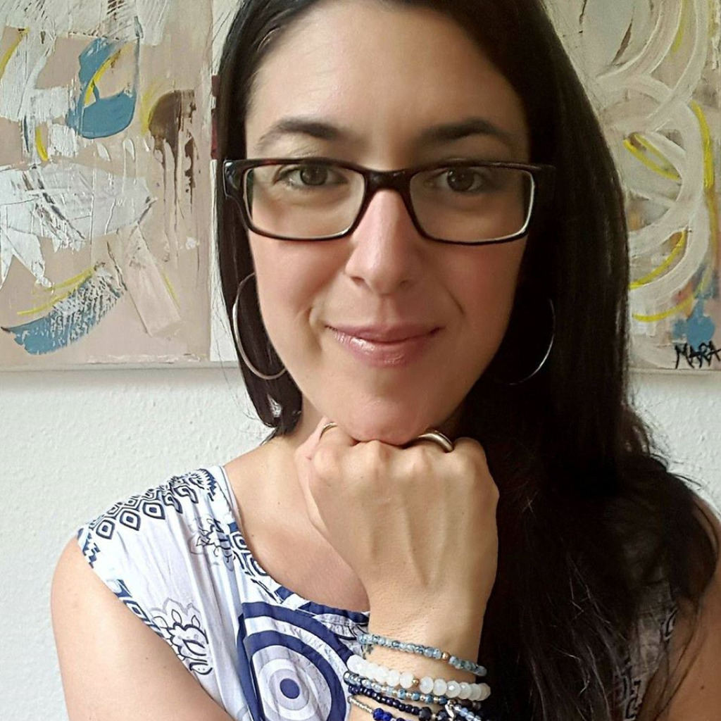 Mara Jones - Owner - Mara's Canvas | XING