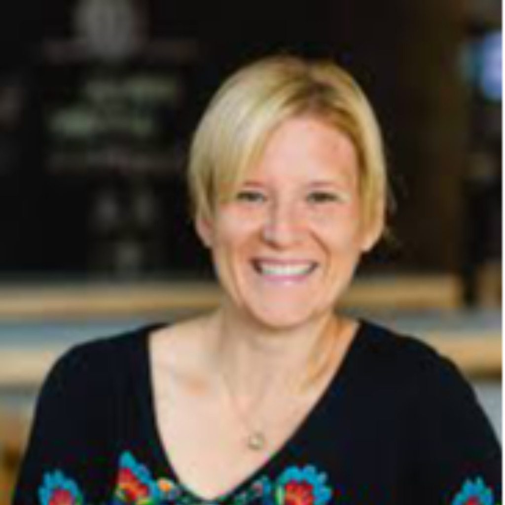 Christine Riedl - Schulleiterin - Jules Verne Campus | XING