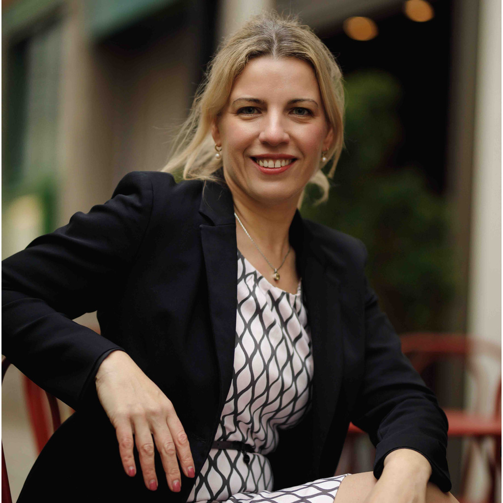 Julia Elsner - Referentin - Bundesamt für Migration und Flüchtlinge | XING