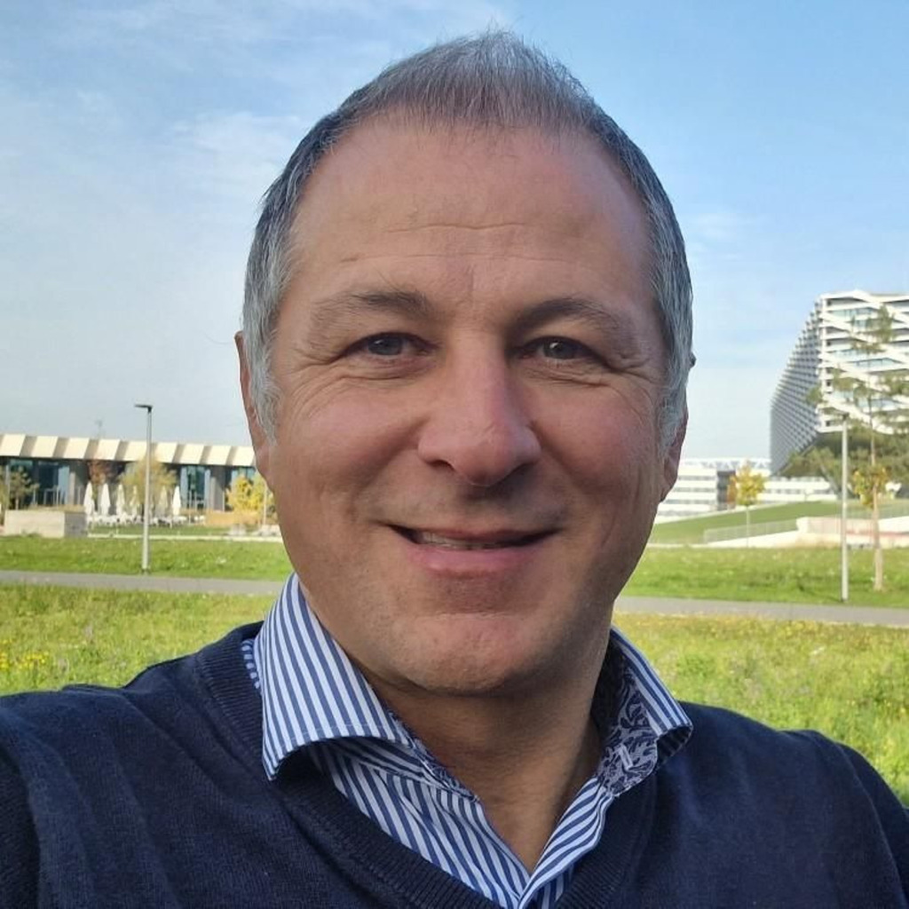 Benjamin Weiss - Selbständigerwerbender - Fa. Expressothek | XING