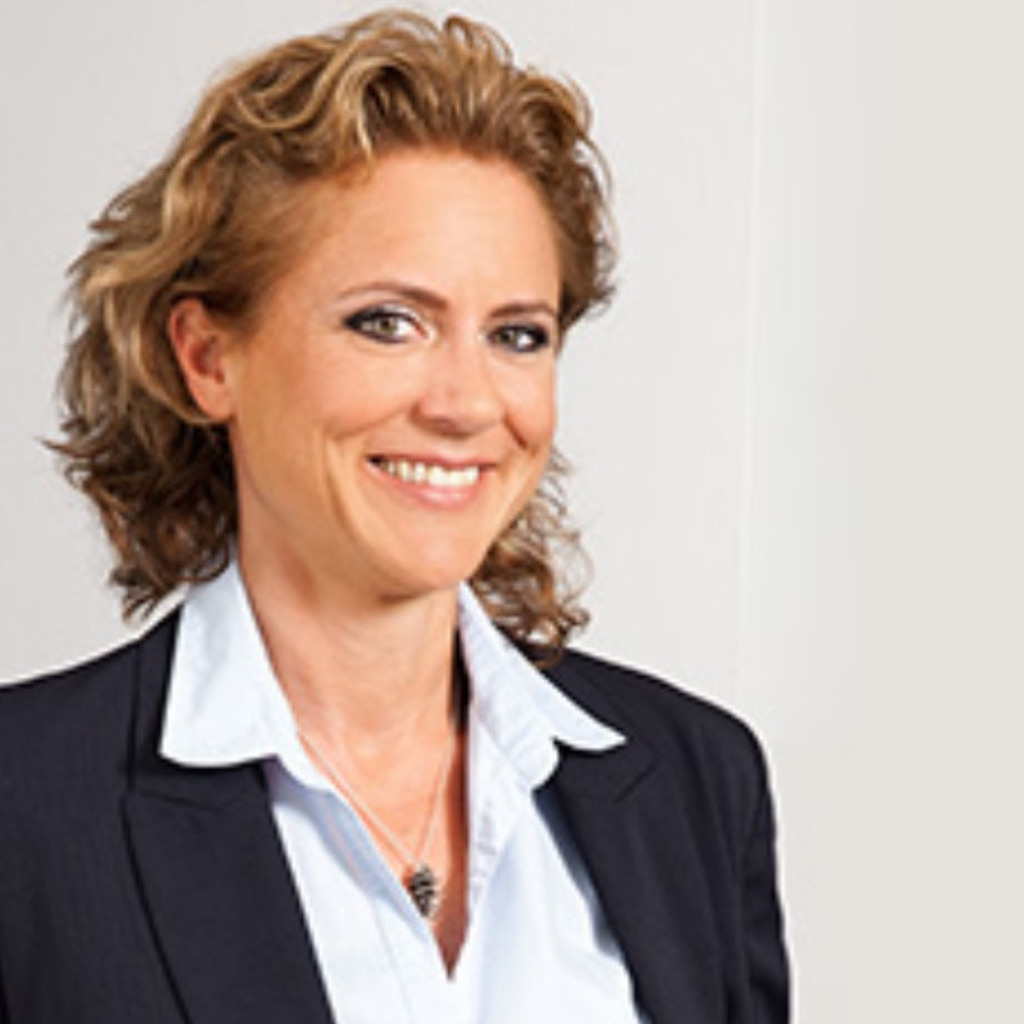 Nicole Riese - Teamleiterin Backoffice Corporate Finance & Prokuristin ...