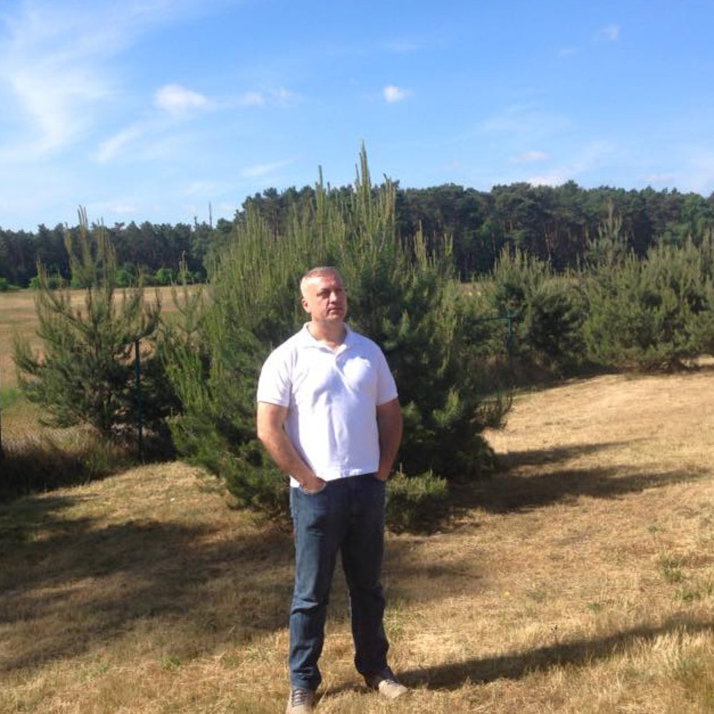 John Rolf - Broker Consultant - Investment Banks. Middle East | XING