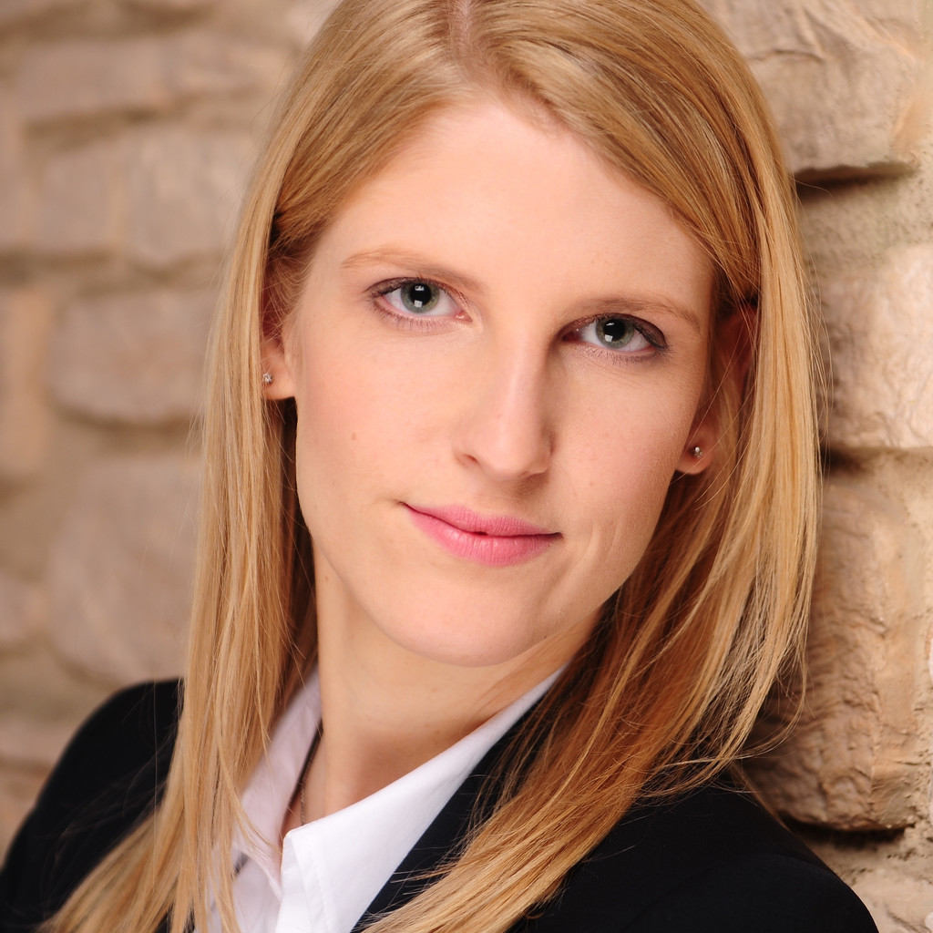 Laura Fias - Head of HR Life Cycle Transfers - ZEISS | XING