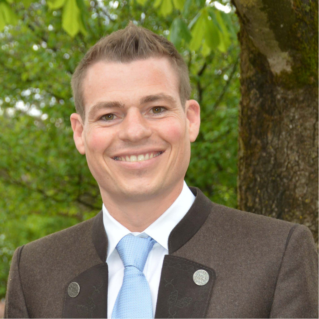 Martin Kulmus - Direktor Team Heilberufe - MERKUR PRIVATBANK | XING