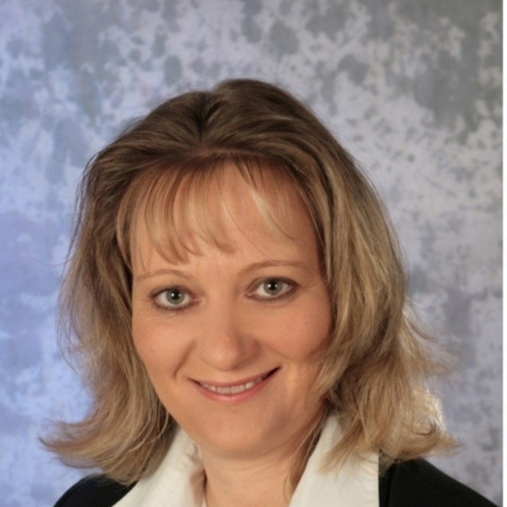 Steffi Schmidt - Sales Director / Management - Trismile GmbH | XING