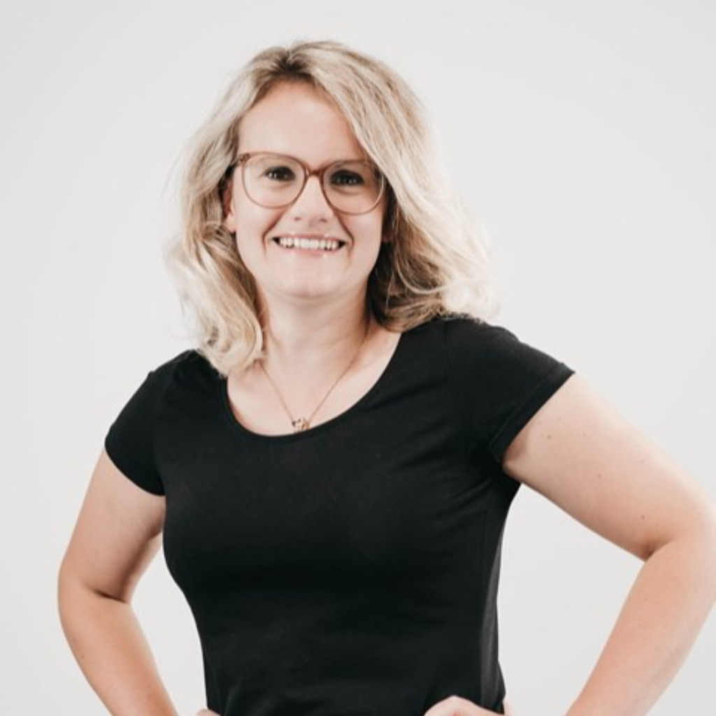 Tracy Becker - Personalreferentin - reifencom GmbH | XING