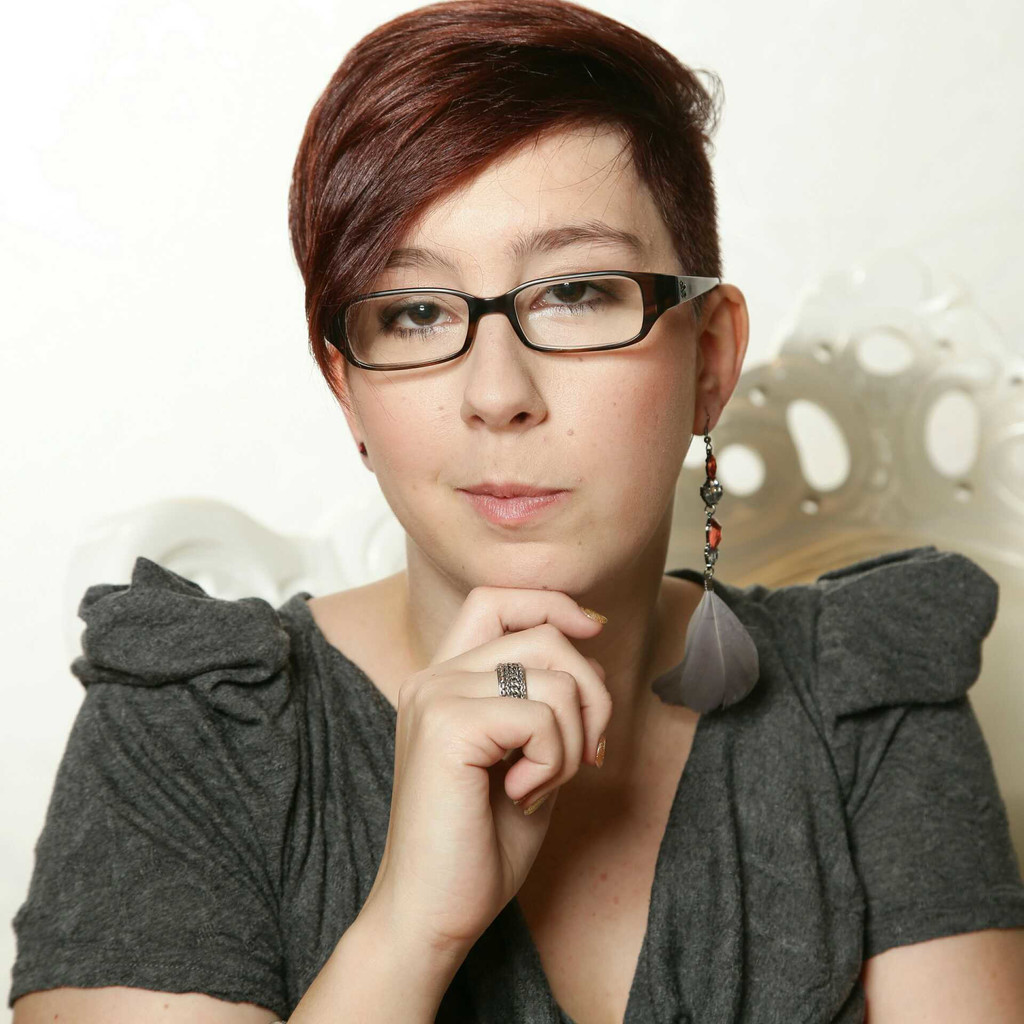 Christiane Becker - Service/ Empfang Leitungen - Just Fit | XING