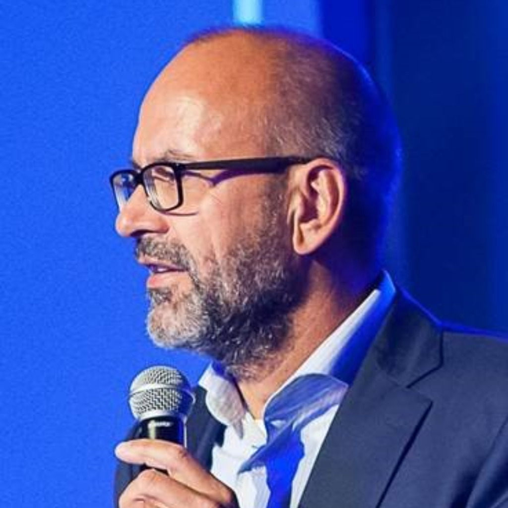 Ed van Heesch - Senior Director Customer Care EMEA (Order-to-Cash ...