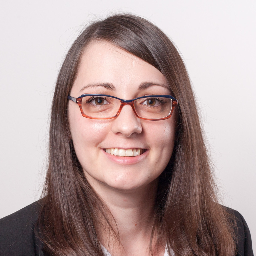 Dr. Herta Slavik - Laborplanerin - dr. heinekamp Labor- und ...