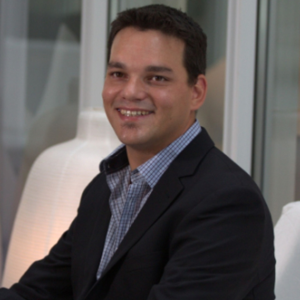 Daniel Bischoff - Geschäftsführer - Almodobar Zug AG | XING