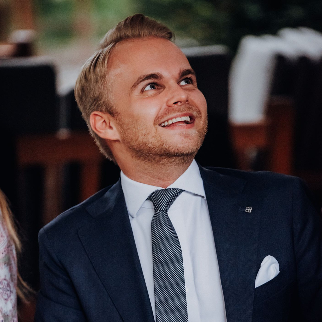 Kevin Martens - Automobilverkäufer - BMW AG Niederlassung Hamburg | XING