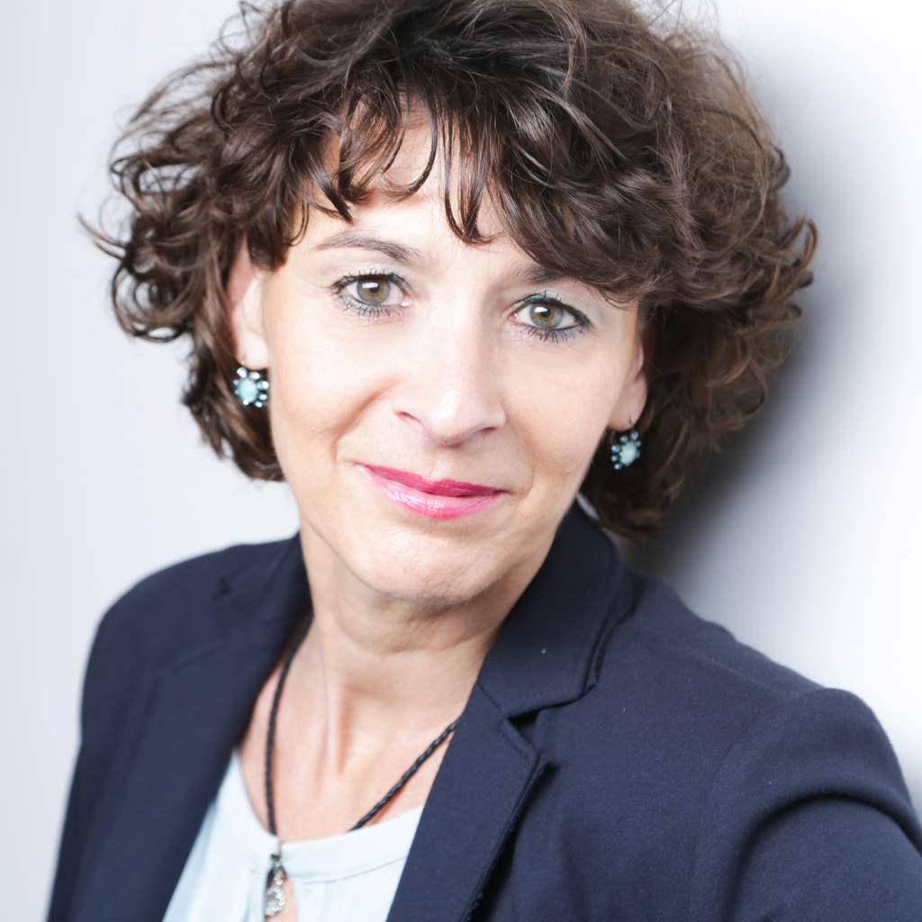 Julia Engler's Instagram, Twitter & Facebook on IDCrawl