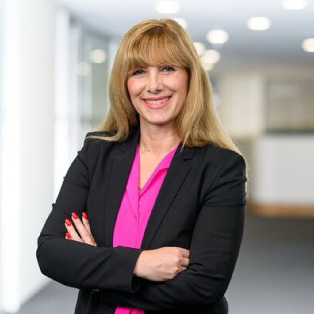 Julia F. Schädler - Mitglied des Bereichsvorstand bei Global Real Estate Bosch - Robert Bosch ...