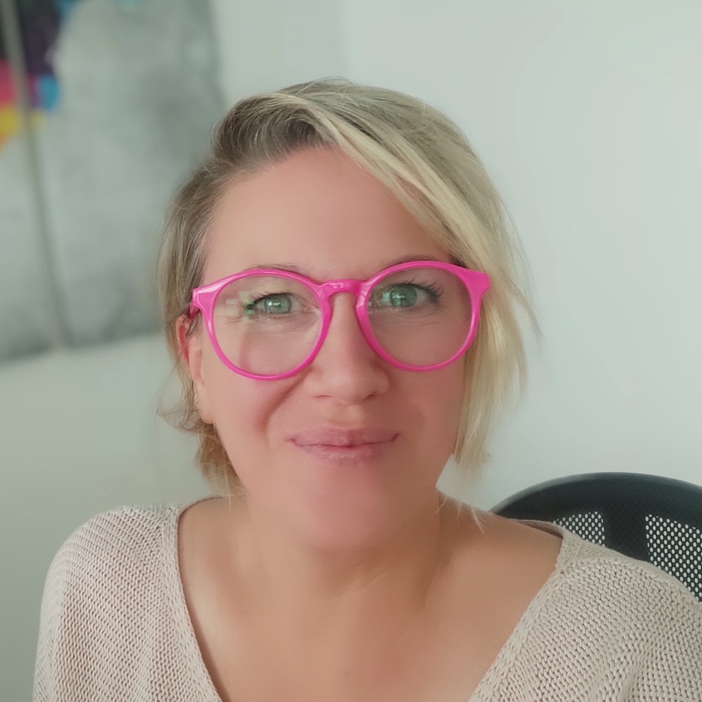 Alexandra Sauer - Managerin Onboarding - Pflege zu Hause Küffel GmbH | XING