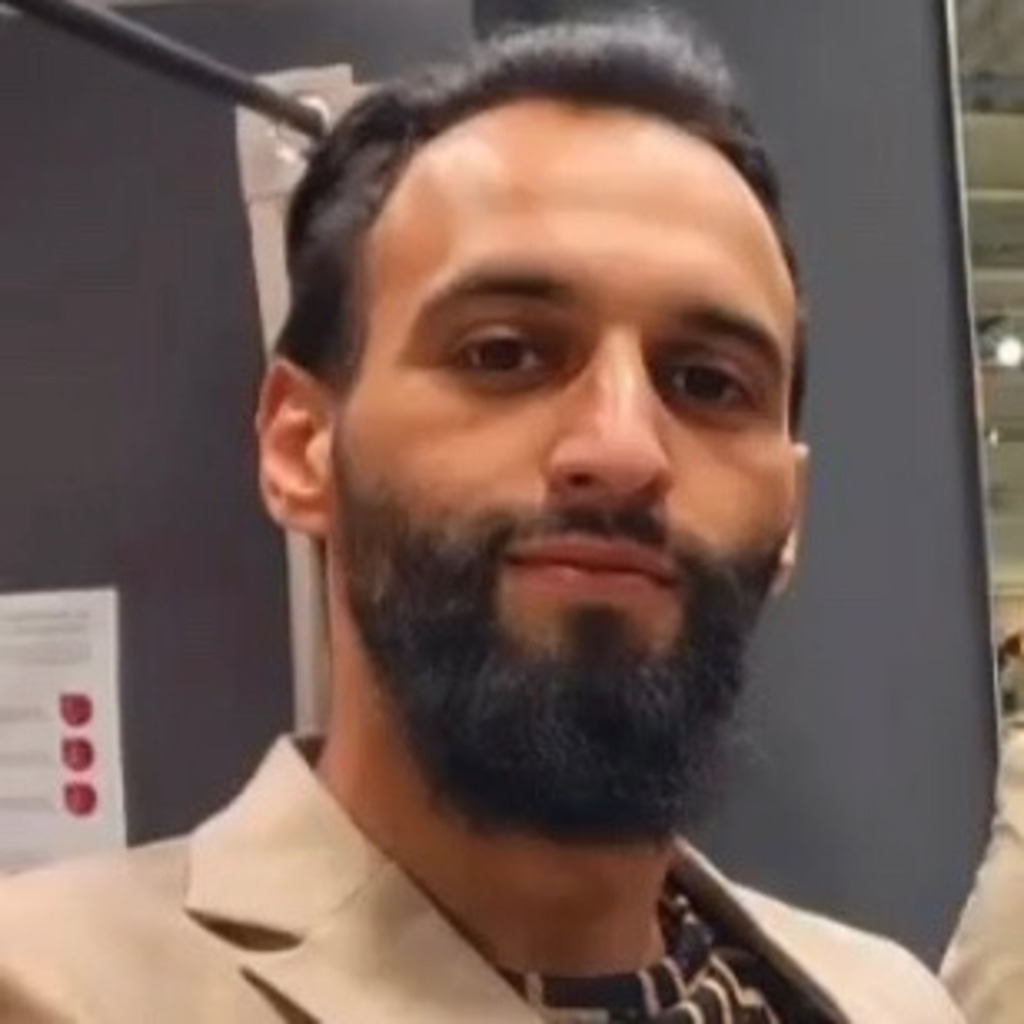 Muhammed Emre Çopur - 40K.HIRSIZ - Performance 40K.HIRSIZ | XING