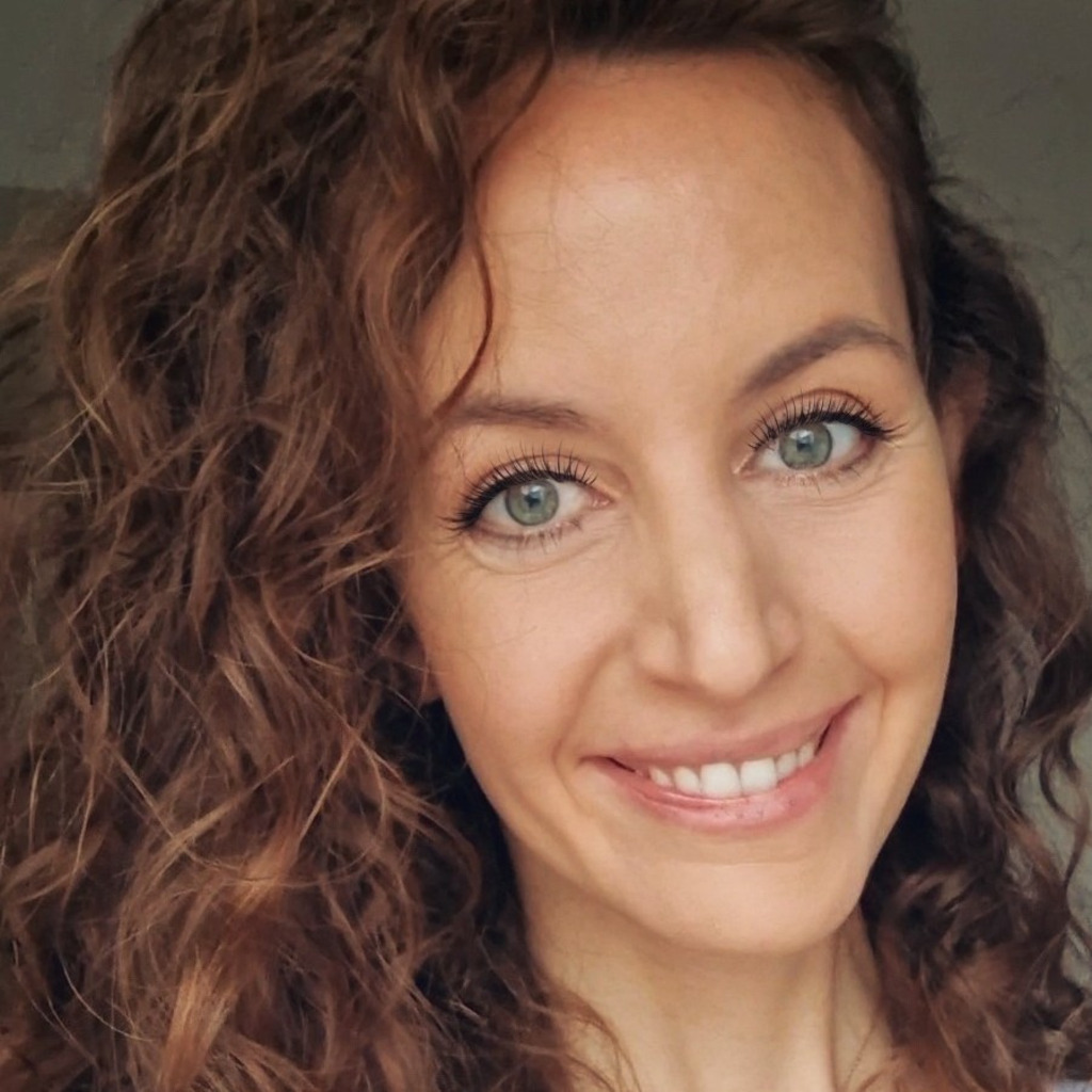 Sandra Dannecker - Physiotherapeutin - Klinikverbund Südwest | XING