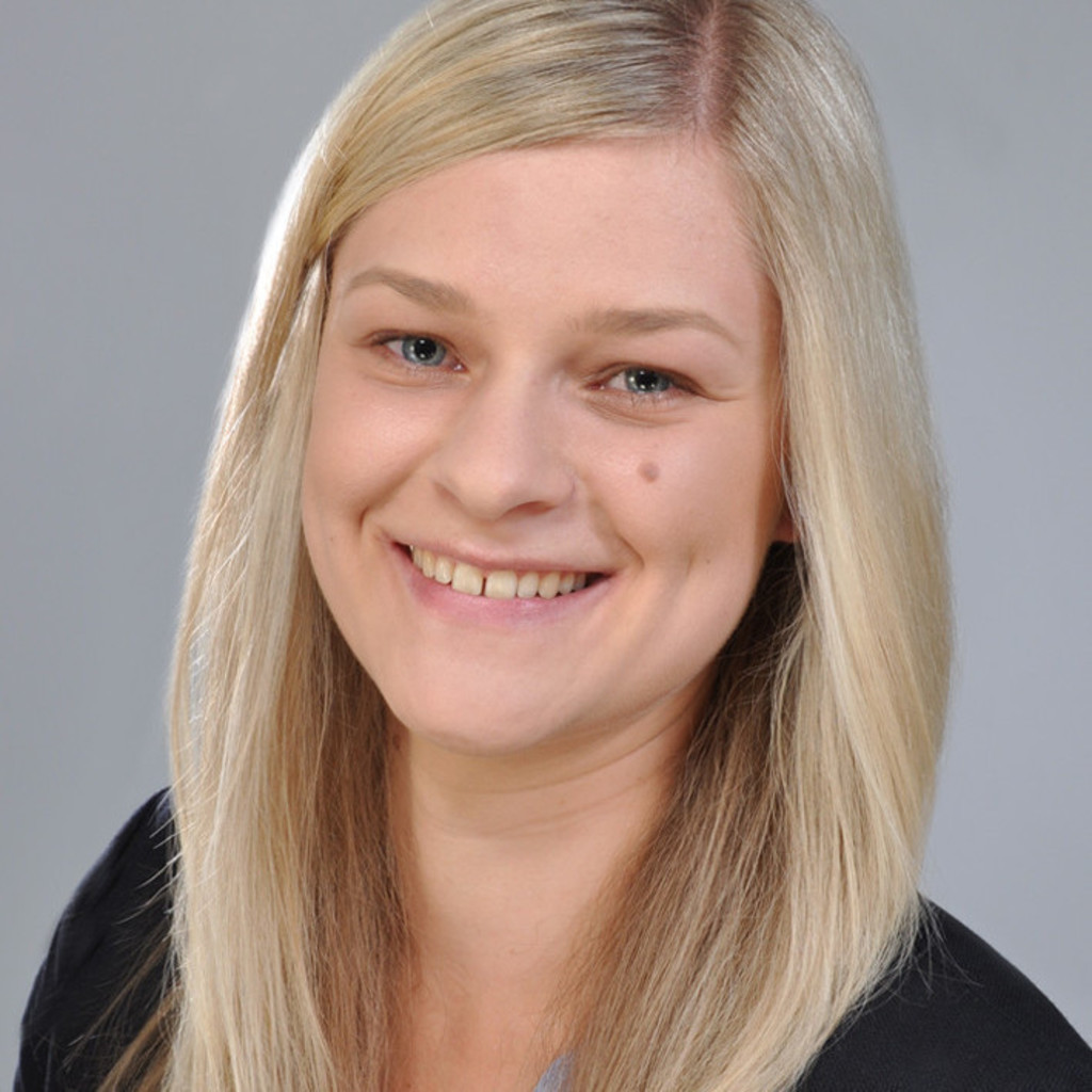 Lisa Oppermann - Controller - ZF Group | XING