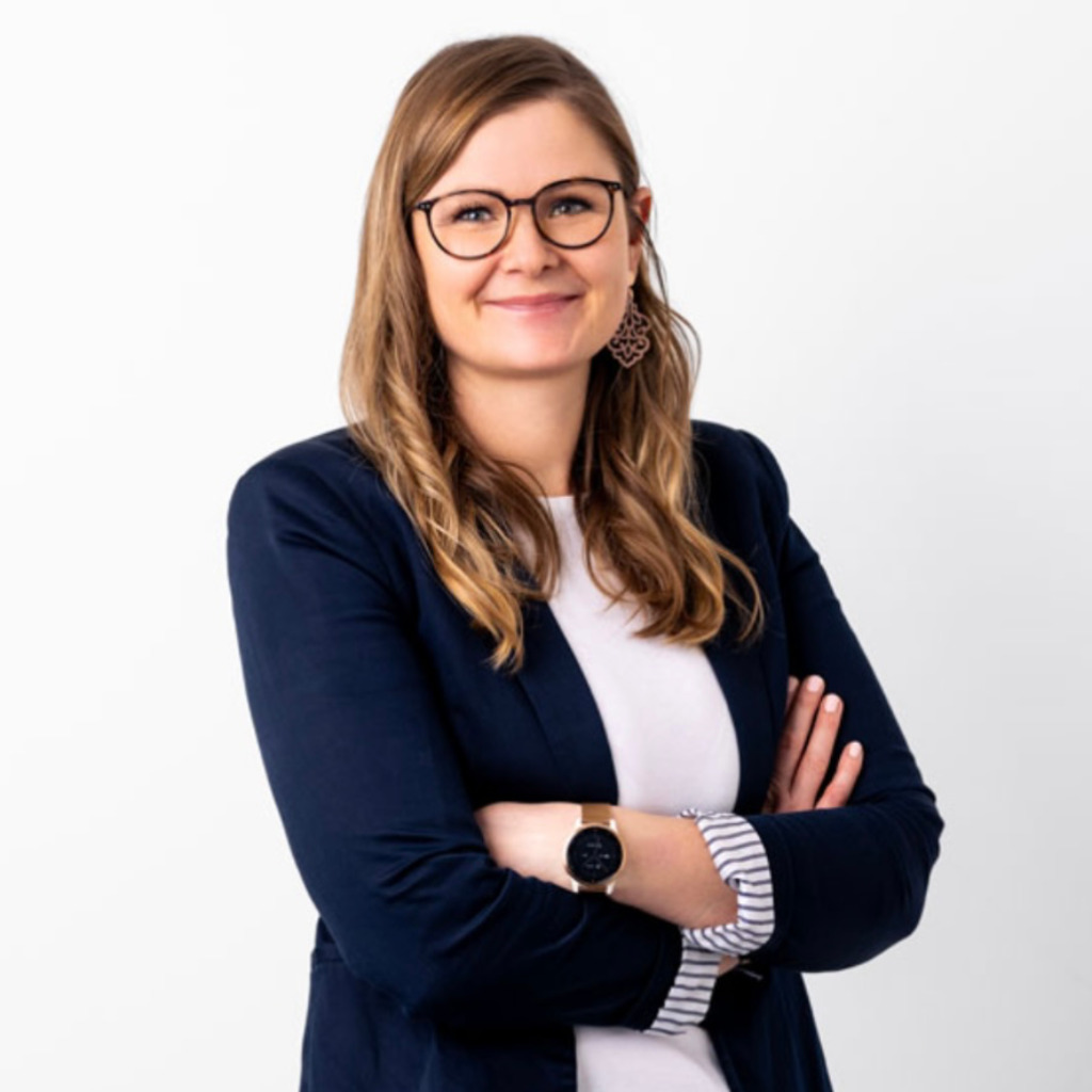 Mag. Elisabeth Wurzer - Juristin - DIM Hausverwaltung GmbH | XING