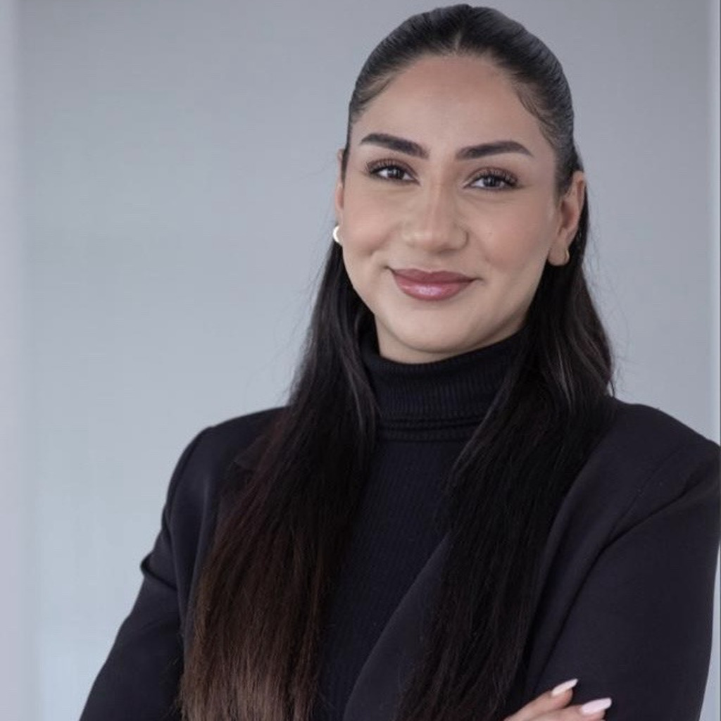 Heba Abbas Karim - Sachbearbeiterin - FinanzDesk Kreditmanagment GmbH | XING