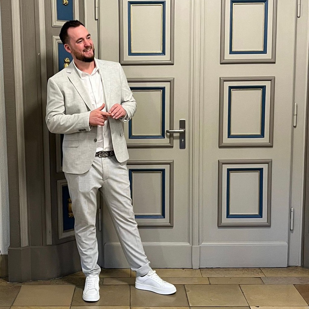 Benjamin Huke - Zentraler Einkauf und Vertrieb Handelswaren - W&S ...