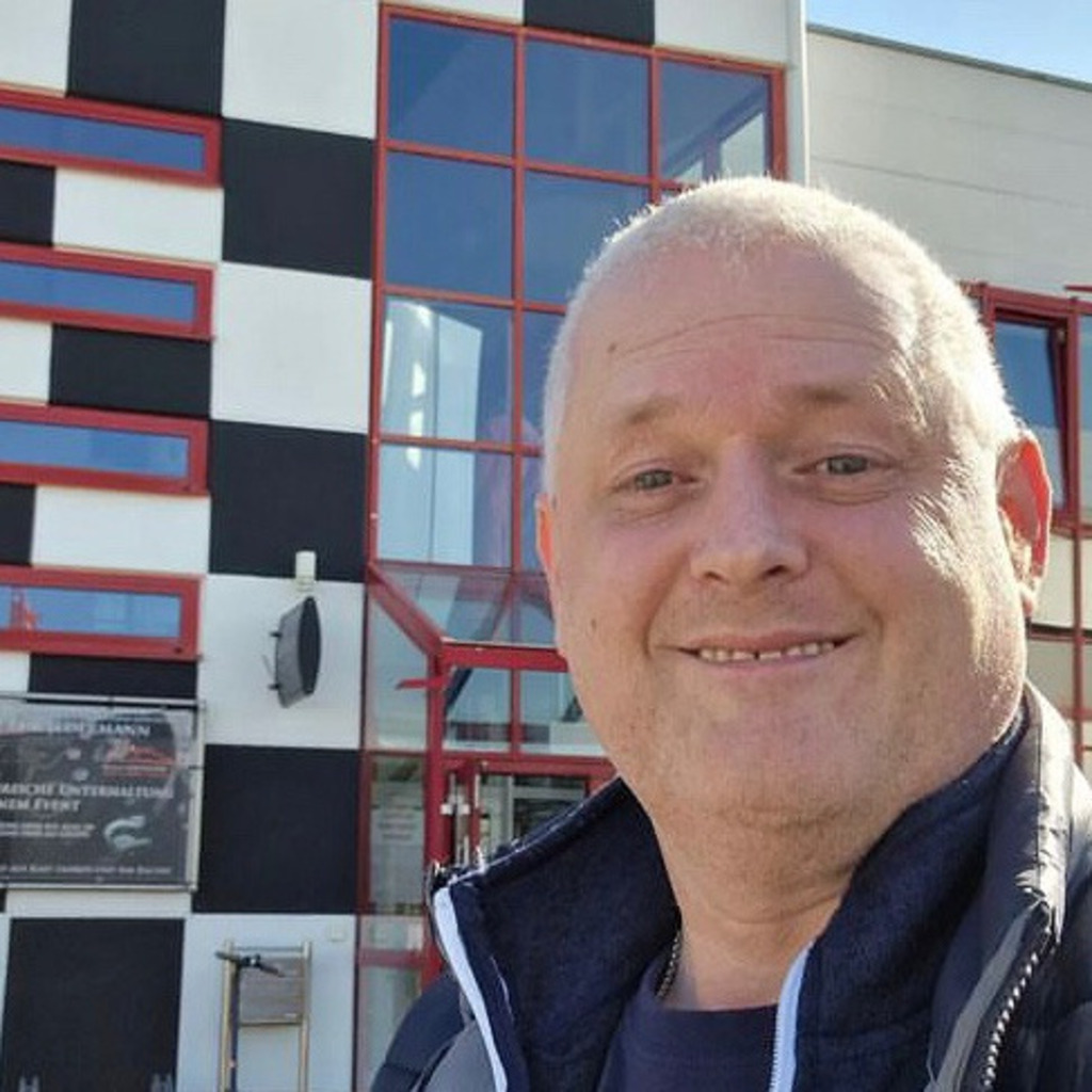 Adrian Olsen - Art Director - Art dinamic | XING