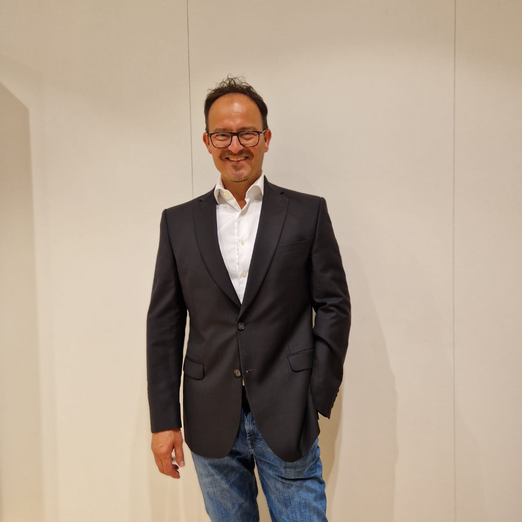 Eric Hartung - Filialleiter, Personalführung, Visual Merchandising ...