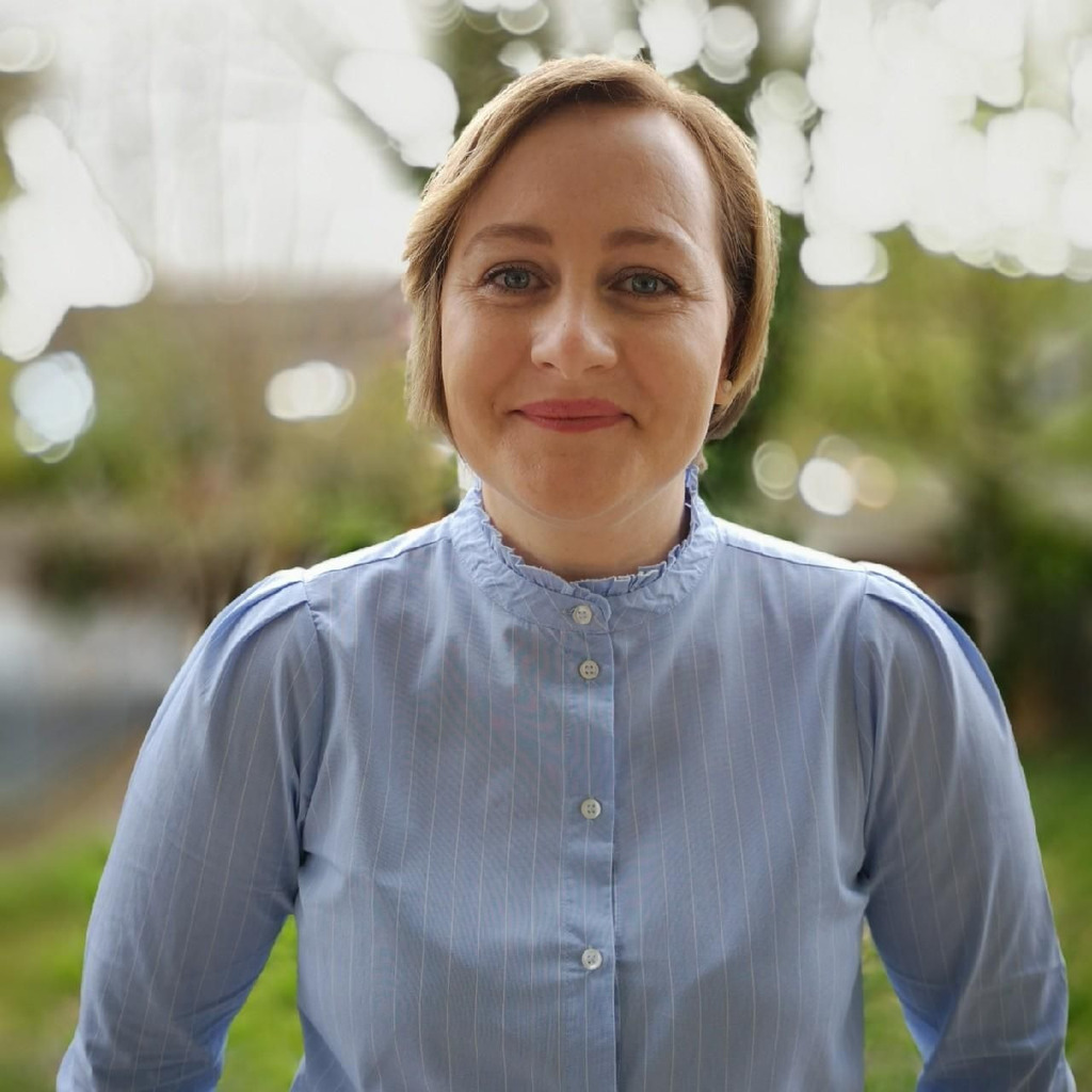 Renate Lang - Kundenberaterin - ekom21 - KGRZ Hessen | XING