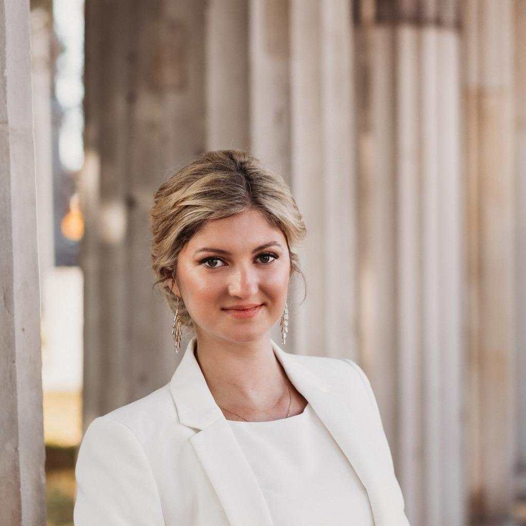 Anna Galchenko - Empfangsmitarbeiter - Avalex | XING