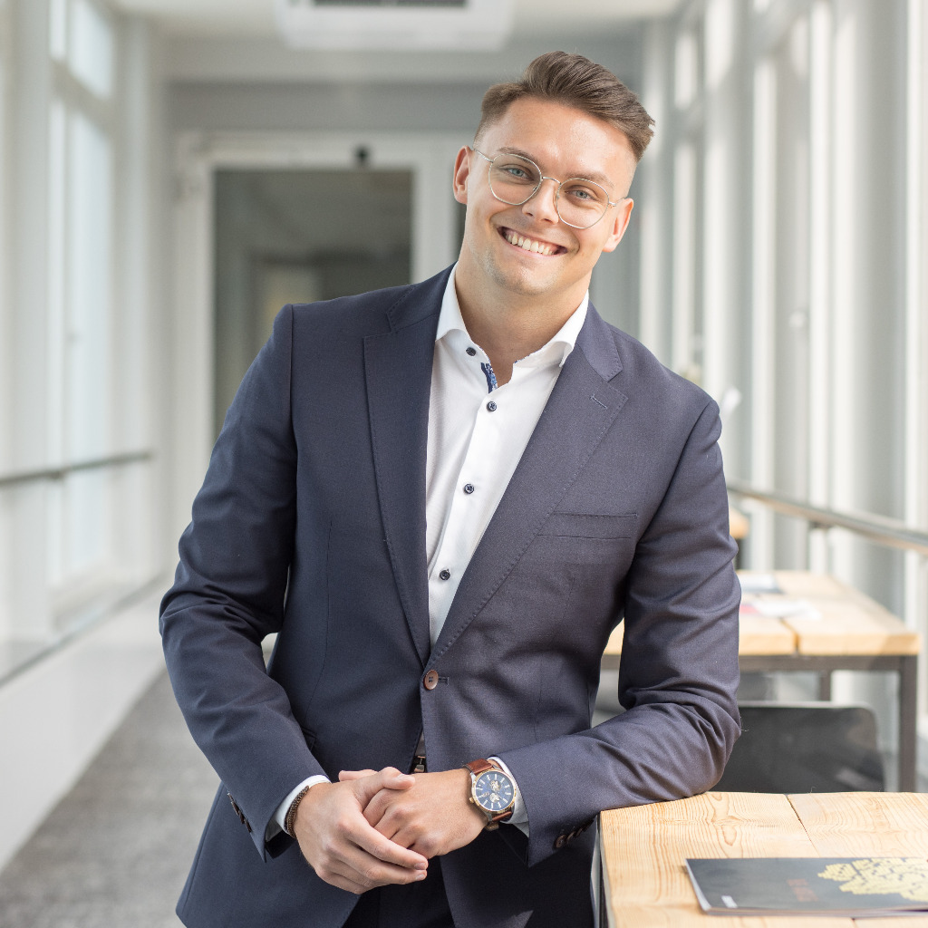 Matthias Sosna - Senior Recruitment Consultant - engaged & Company GmbH ...