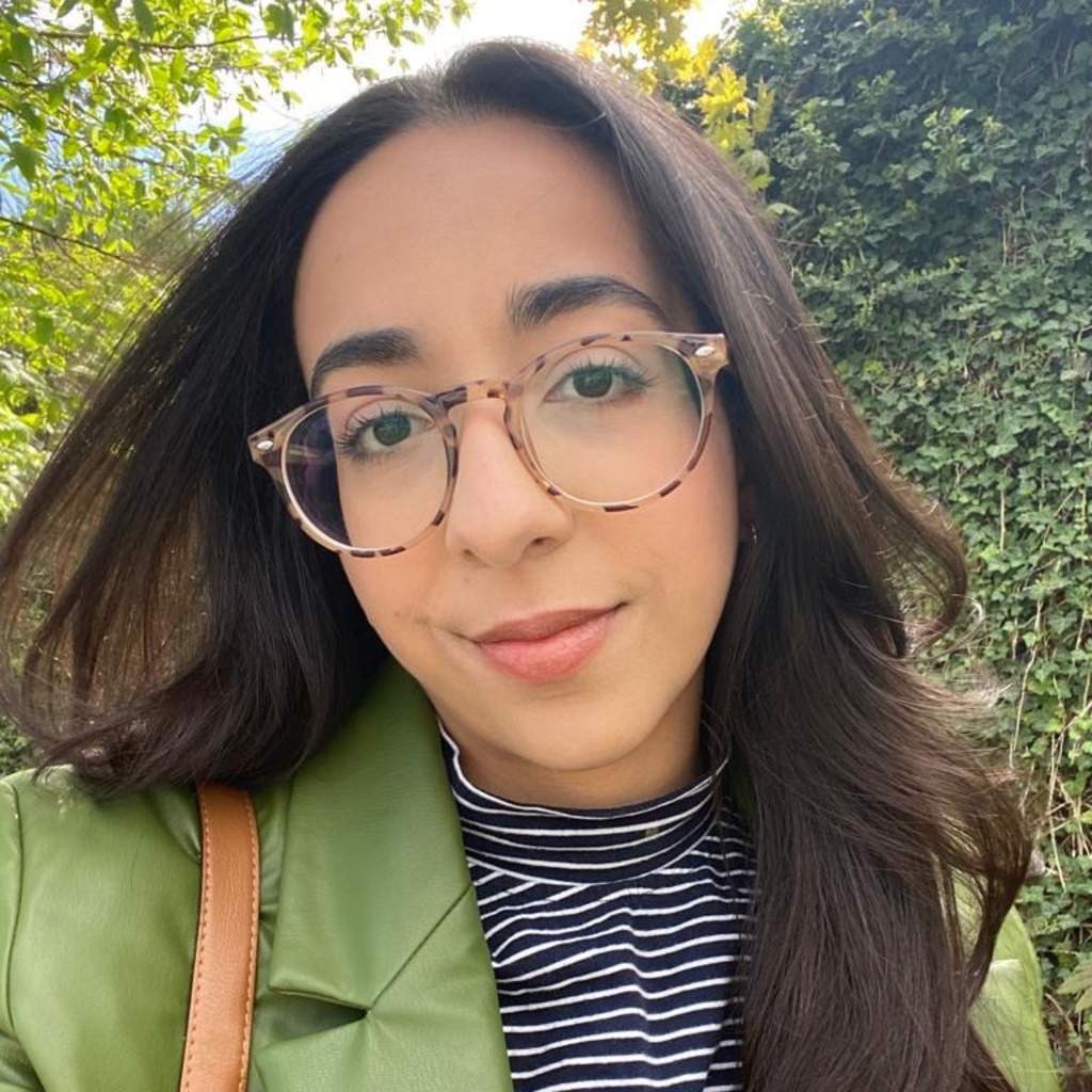 Lorena Andrade - Auszubilder - BayWa AG | XING