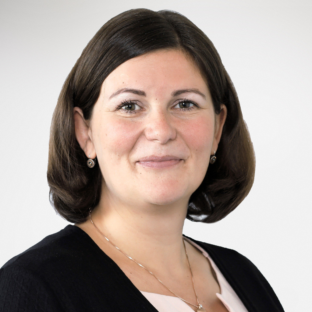 Sarah Leischow - Head of Payroll and Administration Germany - Brose ...