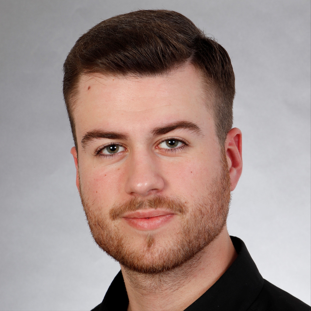 Alexander Weber - Hilfsarbeiter - Becom | XING