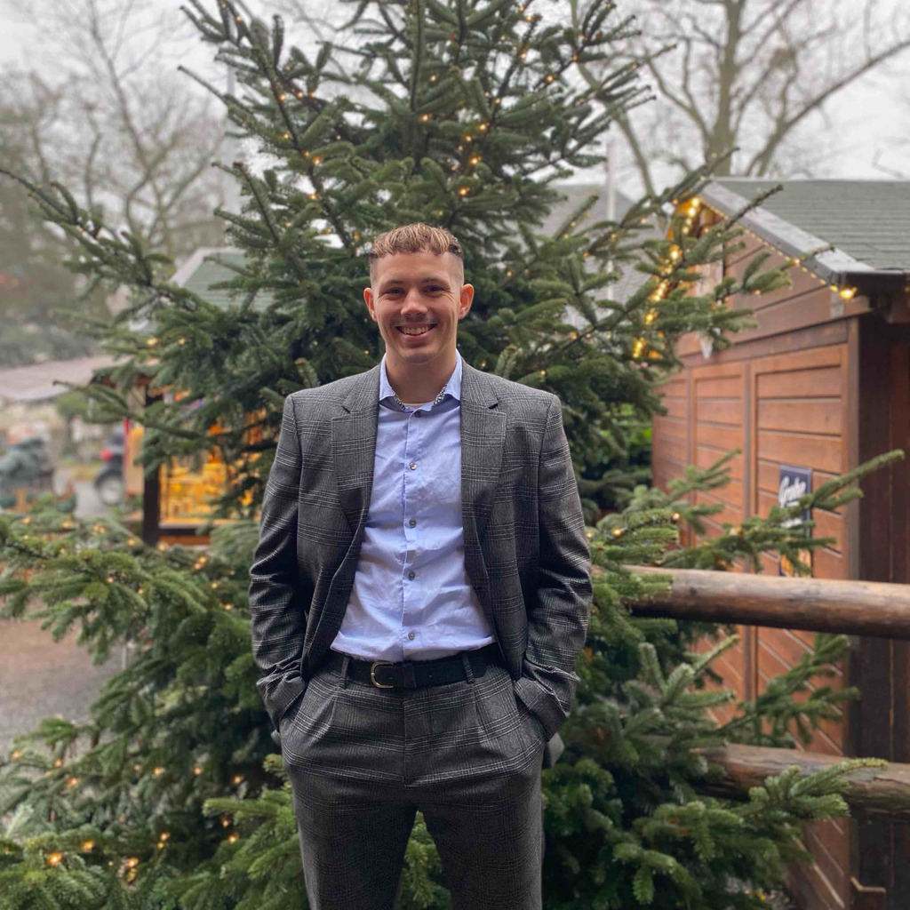 Fabian Höbel - Dualer Vollzeit Student - IST-Hochschule für Management ...