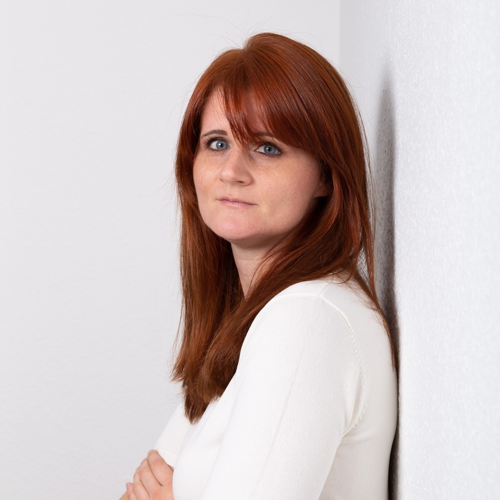 Daniela Sturm - Sachbearbeiterin Customer Service - LUKAS Hydraulik ...