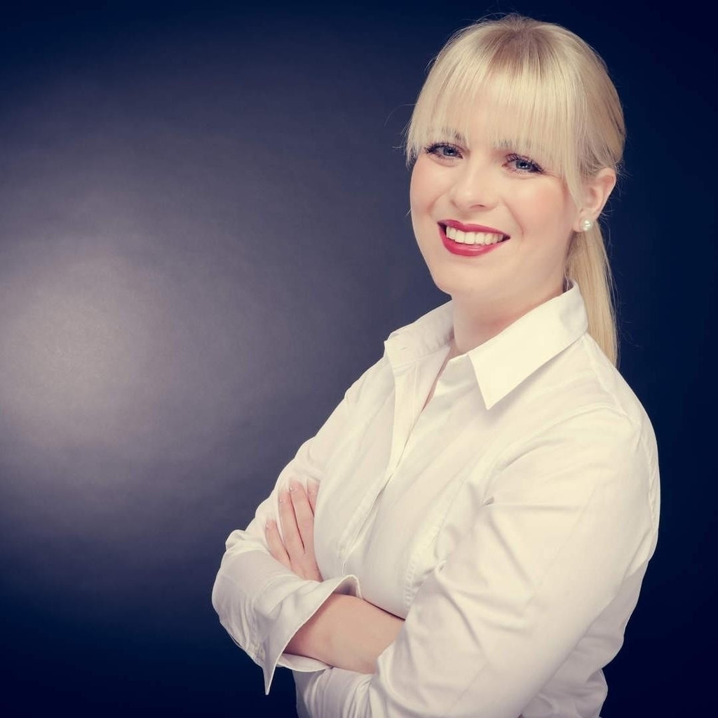 Sophie Stuch - Personalberaterin - Computer Futures, ein Geschäftszweig ... Sophie Stuch - Personalberaterin - Computer Futures, ein Geschäftszweig ...